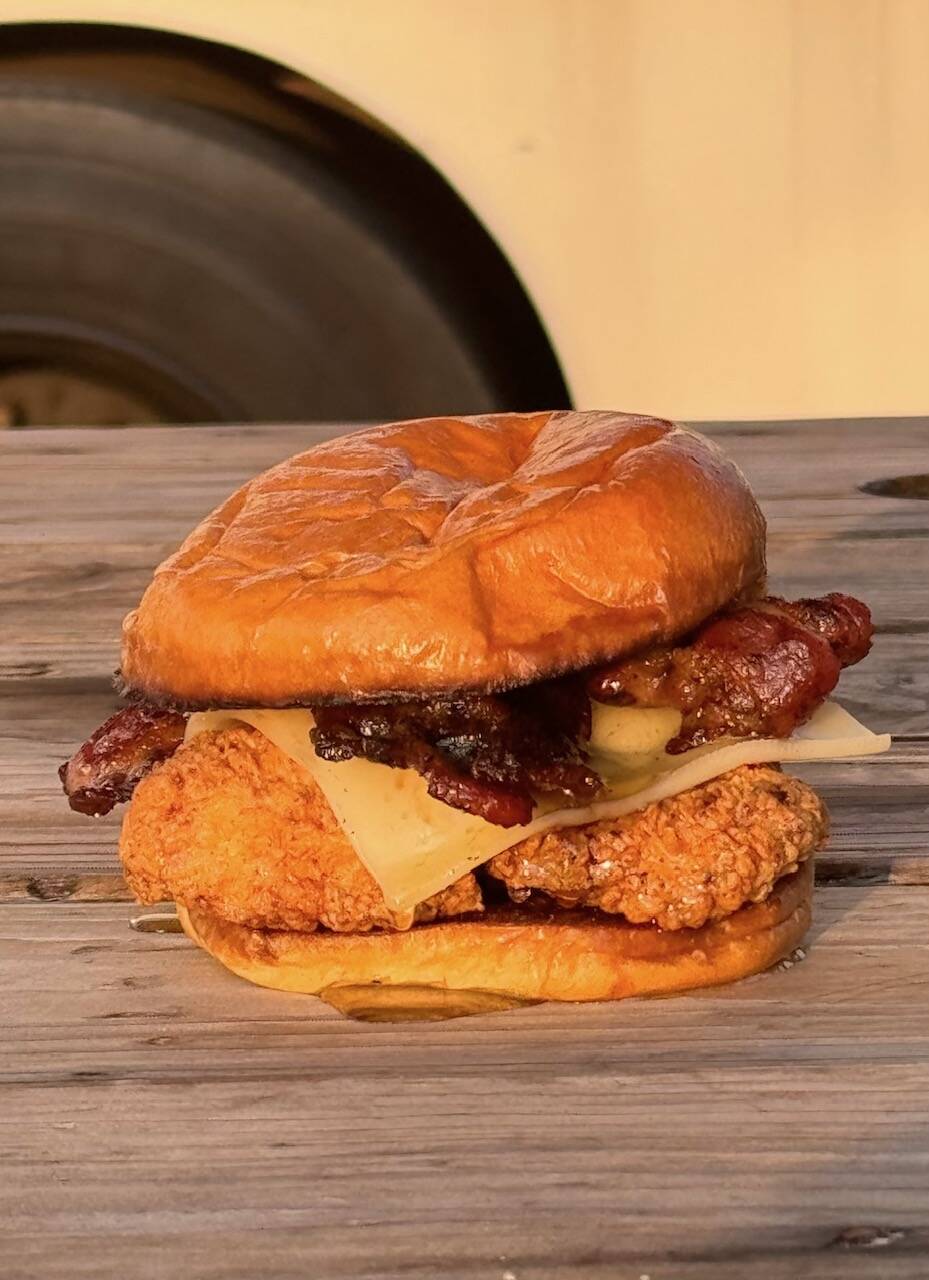 Cluck Cluck Moo's Food Truck | Buzzless Brunch